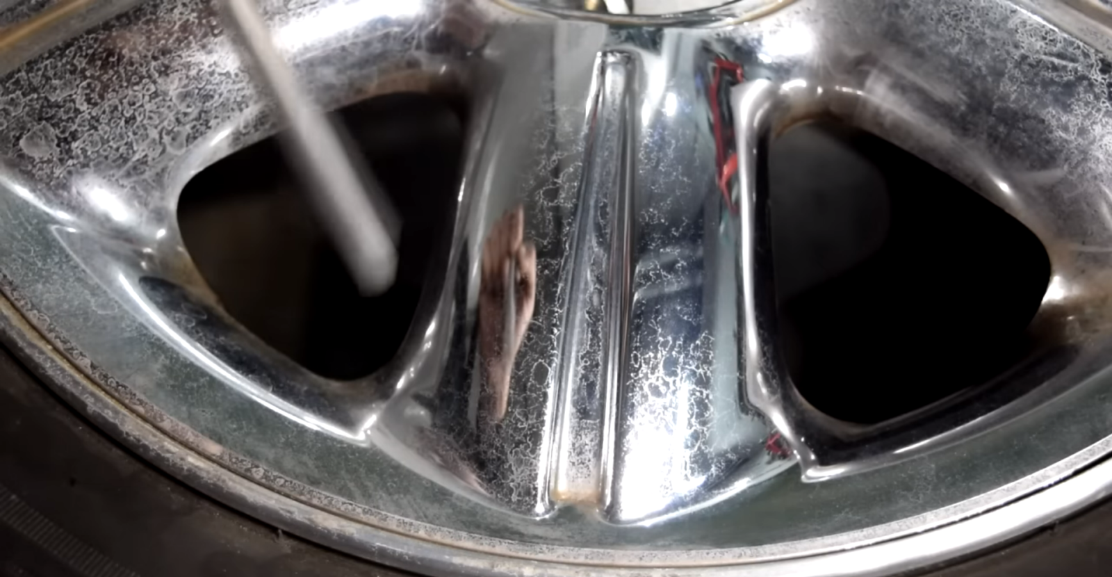 How to Clean Oxidized Chrome Rims? - CarProfy